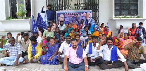 Dasamsa Protest ಮಂಡ್ಯ ಪಿಡಿಓ ಅಮಾನತಿಗೆ ಆಗ್ರಹಿಸಿ ದಸಂಸ ಪ್ರತಿಭಟನೆ