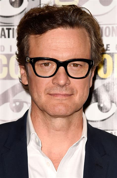 10 ცნობილი ვარსკვლავი რომლებიც სათვალეებში კიდევ უფრო მიმზიდველად გამოიყურებიან