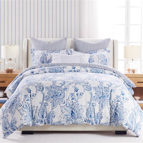 Elegant Blue And White Bedding For Timeless Bedroom Elegance