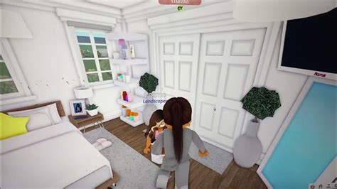 jessica gets unexpectedly scammed in bloxburg fake package paid