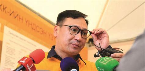 “Эрдэнэс тавантолгой” н Б Ганхуягийн гэрээг 3 жилээр сунгажээ