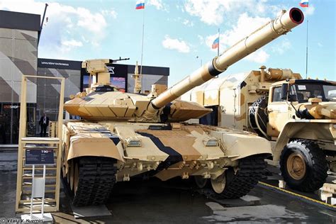 Pin on tanks & tracks