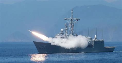 Китай провел военные учения у берегов Тайваня