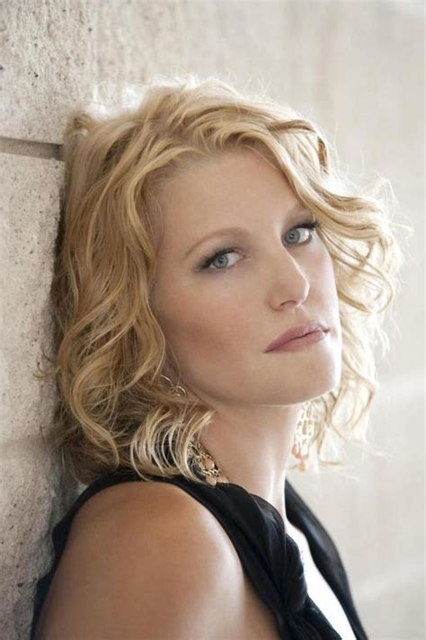 Anna Gunn Hd Para Escritorio