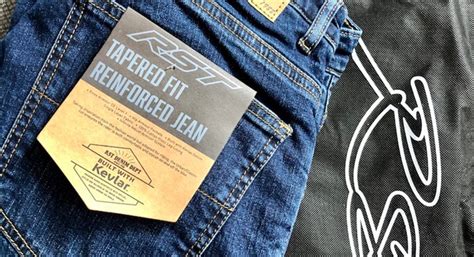 Джинсы Tapered fit - особенности кроя