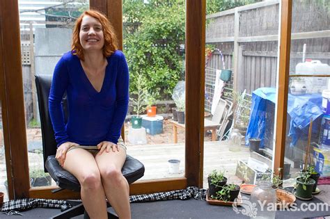 Gorgeous Babe Kara Dasha Peels Off Pink Lingerie Photos