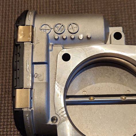 Yahooオークション 未使用 新品 2個セット171716フェラーリ純正ferr
