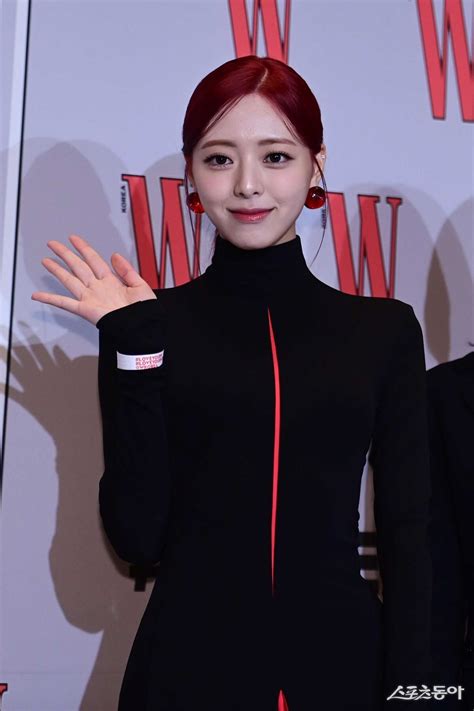 Itzy 유나 막내의 미소 포토 ｜스포츠동아