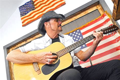 Man On A Mission Singer Ricky Lee Goes Extra Mile To Support Vets