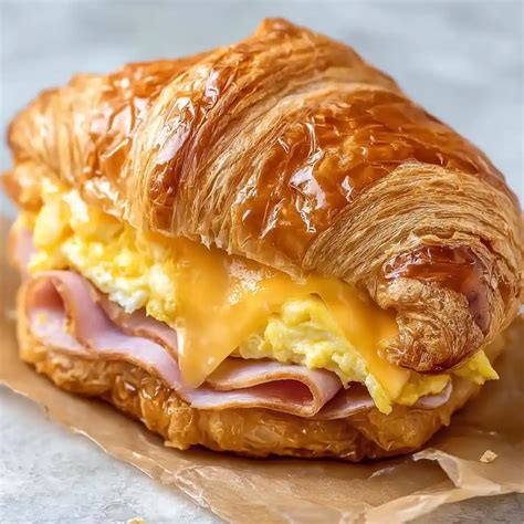 Easy Croissant Breakfast Sandwiches Ready In 5 Minutes