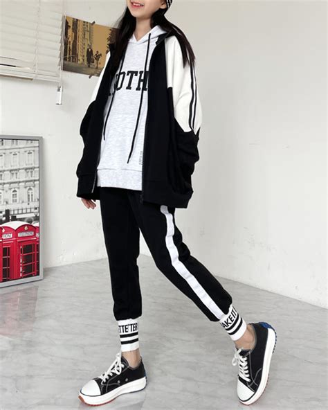 마리걸 쌀쌀한 아침 저녁에 툭 걸치기 좋은 가을 집업 🍁 편안하고 예뻐서 마리걸 베스트