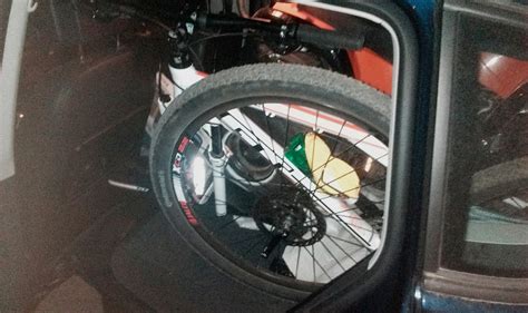 затолкали в багажник детский квадроцикл и горный вел — Volkswagen Tiguan 1g 1 4 л 2012 года