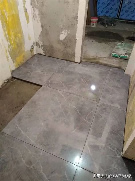 成都装修工地名著司南，地砖施工现场 装修日志 成都江水平装修队