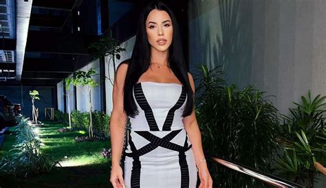 Larissa Tomsia De Bbb Revela Tentativa De Fraude Saiba Mais