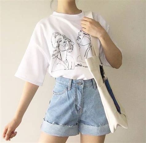 30 ไอเดียแมทช์เสื้อยืด ให้ได้สไตล์น่ารักแบบวัยรุ่น Ladyissue เว็บรีวิวเครื่องสำอาง ชุมชน