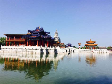 横店华夏文化园好玩横店清明上河图景区大山谷图库