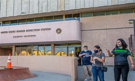 Border Opening Brings Shoppers To Calexico Calexico Chronicle