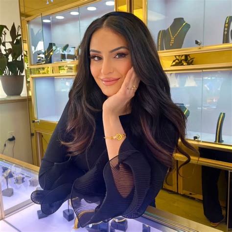 Lara Radwan Lara Radwan On Threads