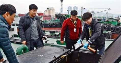 무자료 선박용 기름 1000만l 유통 급유업체 대표 등 2명 구속