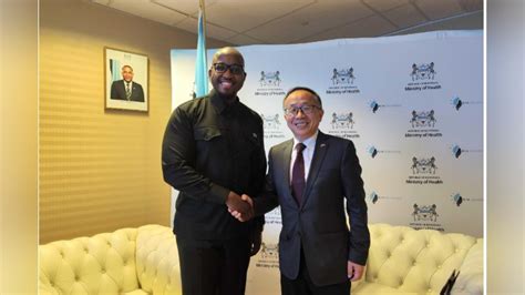 Ambassador Fan Yong Paid A Courtesy Call To Minister Of Health Of Botswana Botswana