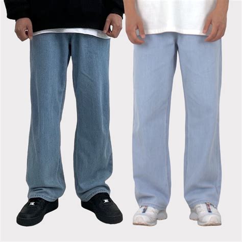 정말 정말 편한 남자 세미와이드 청바지 입고~ 모델이 편하다고 계속 입고 다님 경기도 안양시 만안구 안양동 비즈프로필