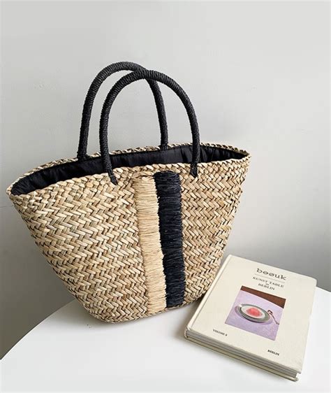 다바걸 와이런라탄백d1ba 데이트룩 여친룩 데일리룩 30대여성쇼핑몰 20대여자쇼핑몰 키작은여자쇼핑몰 여성의류쇼핑몰 베이지 여자