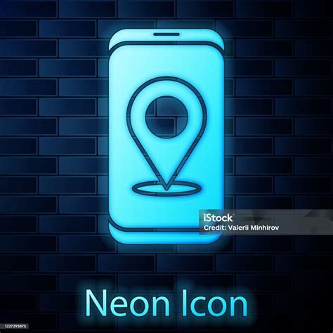 벽돌 벽 배경에 격리 된 도시지도 탐색 아이콘의 빛나는 네온 인포 그래픽 모바일 앱 인터페이스 개념 디자인 지오레이스션 개념 벡터 일러스트레이션 개념에 대한 스톡 벡터 아트