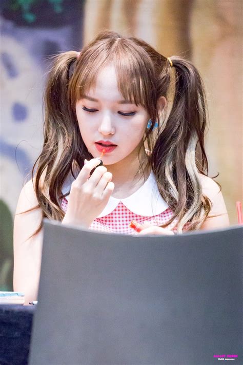 Cheng Xiao Yuehua Entertainment Starship Entertainment Xuan Yi Cheng