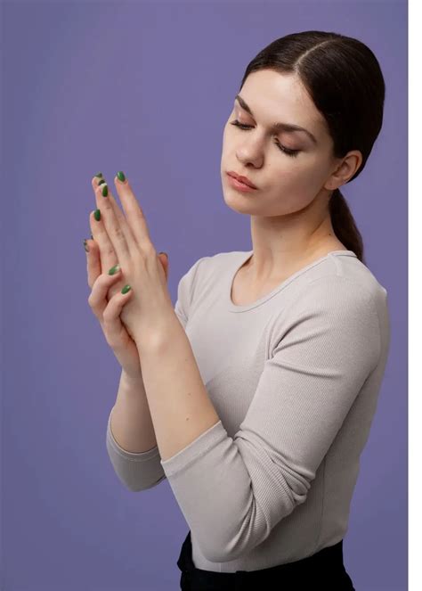 How Does Nail Glue Work