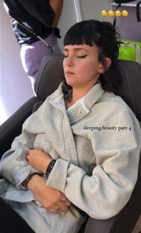 Pin Van Loulou Op Rakeen Saad