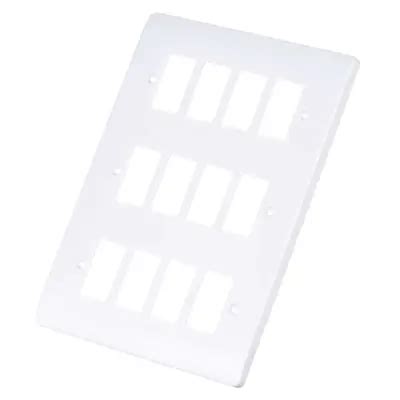 Click Scolmore CMA20512 Gridpro Mode 12 Gang Front Plate White Go Sparky