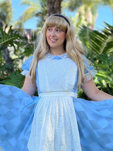 Alice In Wonderland Cosplay By Talesfromneverland On Deviantart