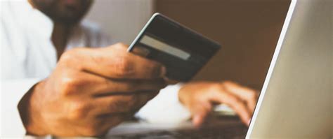 A Data Warehouse For E Commerce