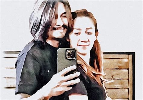 အိမ်ထောင်သက် ၁၉ နှစ်ပြည့်တဲ့နေ့လေးမှာ ချစ်ဇနီးလေးကို ရင်ထဲမမေ့စေမယ့်စကားလေးပြောခဲ့တဲ့အာဇာနည