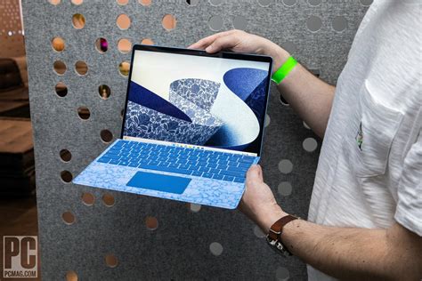 Microsoft Surface Pro Vs Apple Ipad Pro High End Tablets Face Off The Tech Edvocate