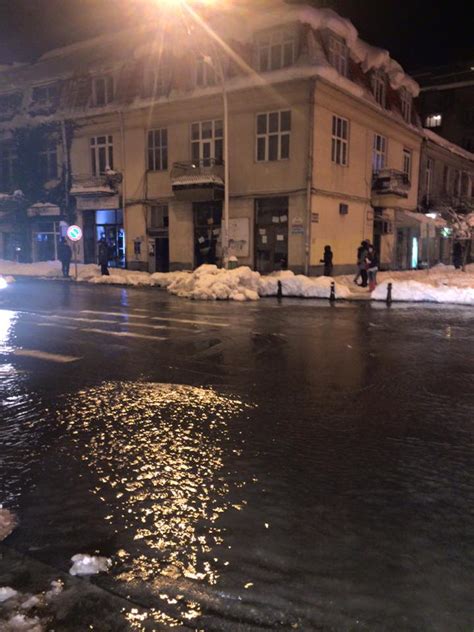 დაზიანების გამო გორგილაძის ქუჩის ნაწილს წყალი არ მიეწოდება Batumelebi • • Batumelebi Ge