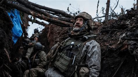 Військовим дозволять служити в ЗСУ понад граничний вік новий