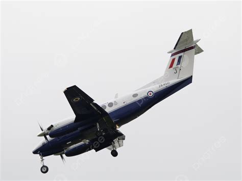 B200 Background Images Hd Pictures And Wallpaper For Free Download Pngtree