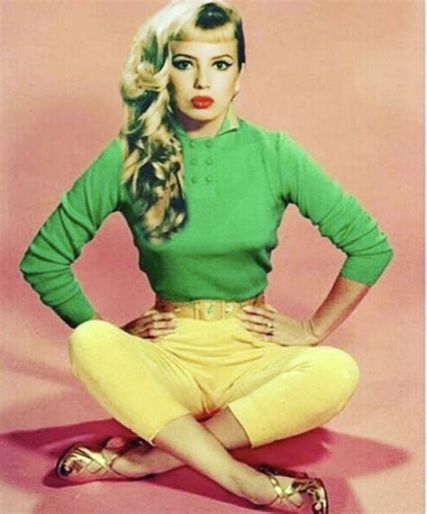 Traci Lords Scrolller