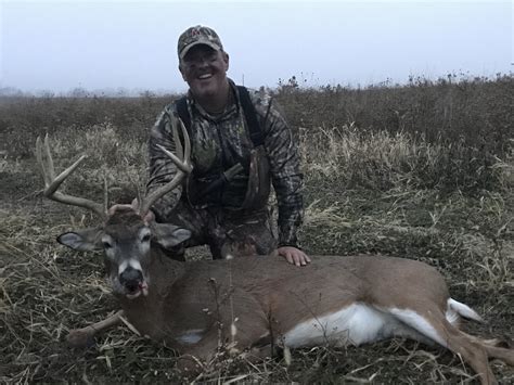 Mo Whitetail Deer Hunting — Lonesome Oak Outfitters