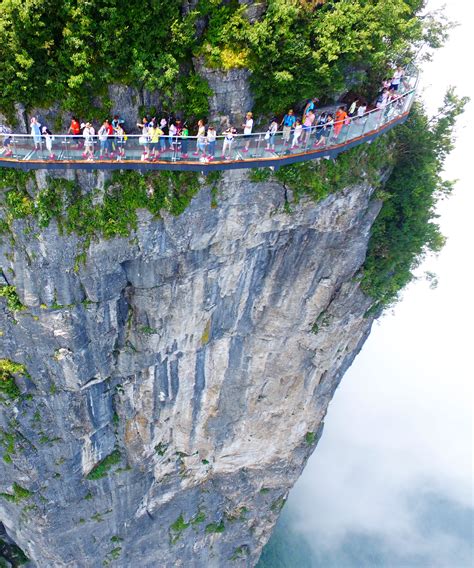 Are You Brave Enough To Take On Chinas Glass Walkway Tianmen
