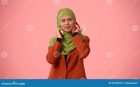 Medium Sized Isolated Photo Capturing An Attractive Young Woman Wearing