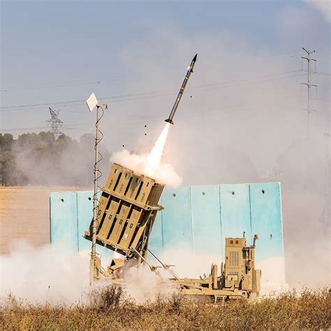 An Iron Dome Anti Missile Defense Unit Can Track 1200 Targets Up To 350km Away It Has A 90 An Iron Dome Anti Missile Defense Unit Can Track 1200 Targets Up To 350km Away It Has A 90