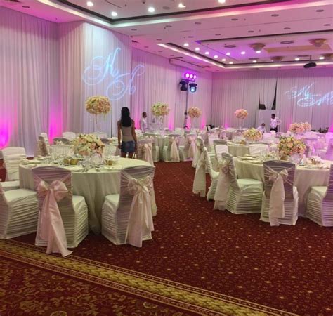 Илияна Йотова вдигна тежка сватба за над 100 бона в соц стил вижте лъскавото парти и красивите