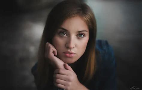 Wallpaper Look Girl Portrait Hands For Mobile And Desktop Section