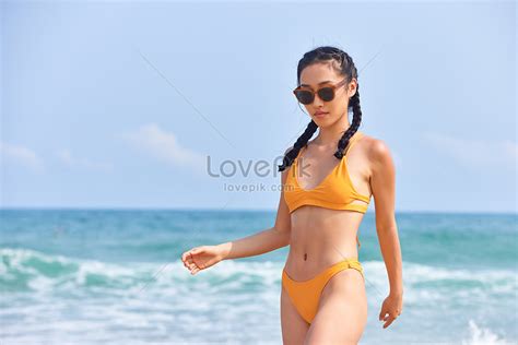 여름 해변 비키니 섹시한 아름다움 사진 무료 다운로드 Lovepik