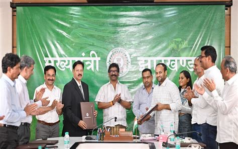 Azim Premji University Mou सीएम Hemant Soren बोले हायर एजुकेशन के लिए छात्रों को नहीं जाना