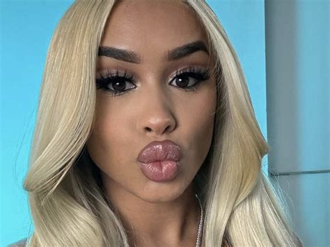 Dreamdoll Its All In The Kissy Selfie To Warm Up Your Friday Goals — Attack The Culture