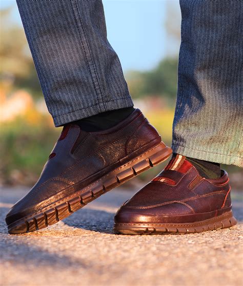 Harvey Mens Brown Leather Loafer