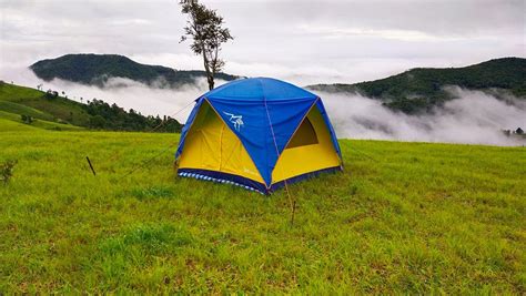 ปักหมุดด่วน แลนด์มาร์คการกางเต็นท์แห่งใหม่ ‘ทุ่งหญ้าสะวันนาบนยอดดอย